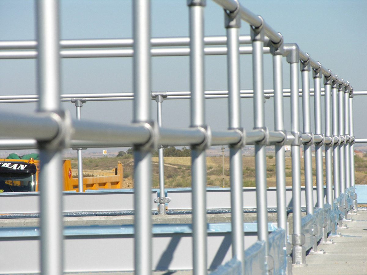 Kee Lite® Aluminum Railings - Modular Guardrail Components - Kee Safety